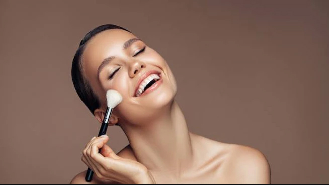 Comment appliquer son blush comme une pro selon la forme du visage?