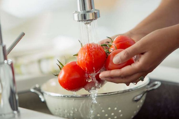 Comment enlever les pesticides de nos fruits et légumes ...