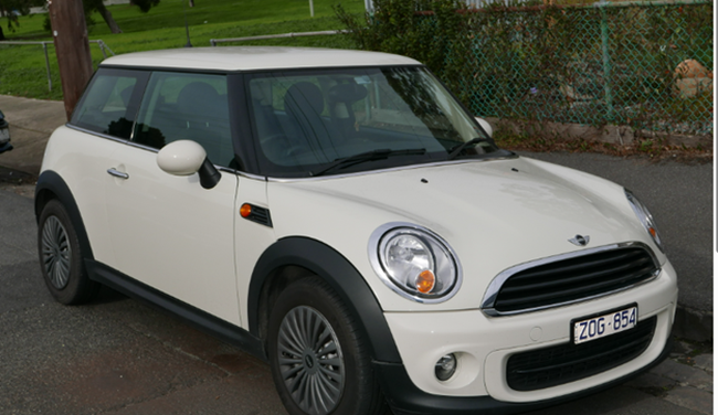 MINI Hatchback ou MINI Cabriolet? Choisir le bon modèle d'occasion ...